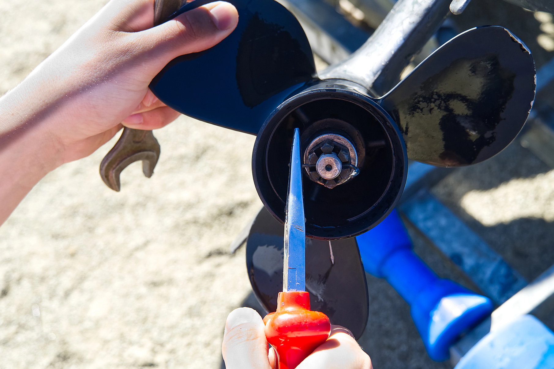 How To Change A Boat Propeller The Right Way - Hull2Prop